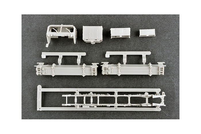 Trumpeter - M983 HEMTT & M901 Launching Station of MIM-104F P...